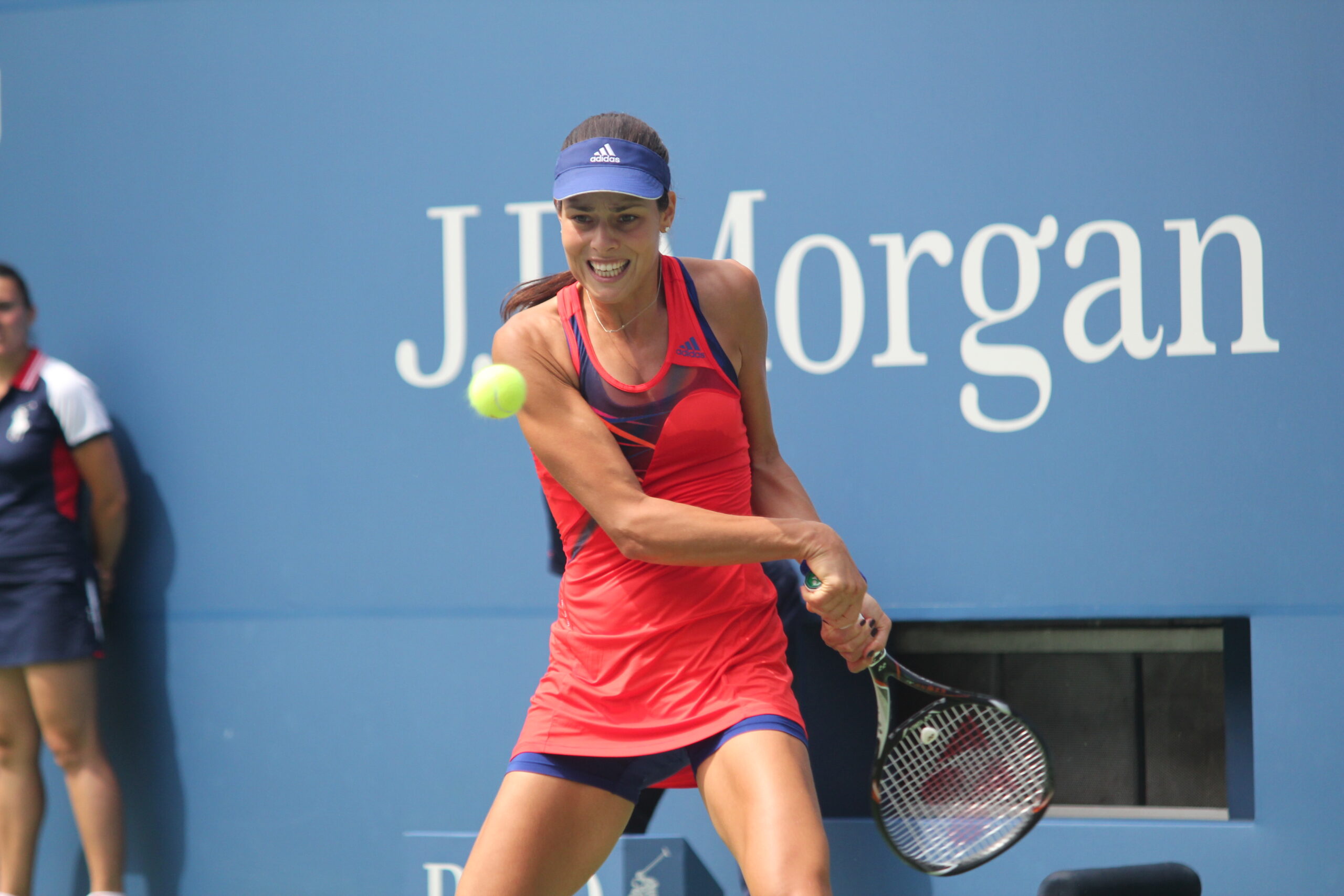 Ivanovic Too Strong for Bouchard in Singapore – Long Island Tennis Magazine